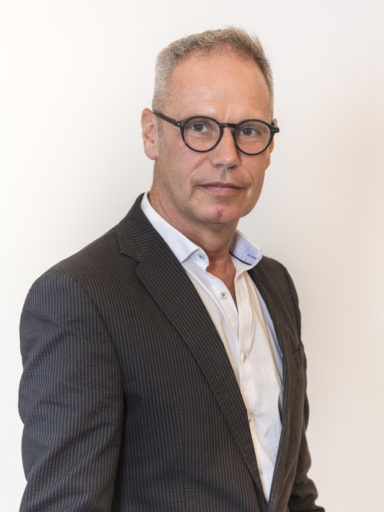 Board & Management Team - People - About - Derwent London